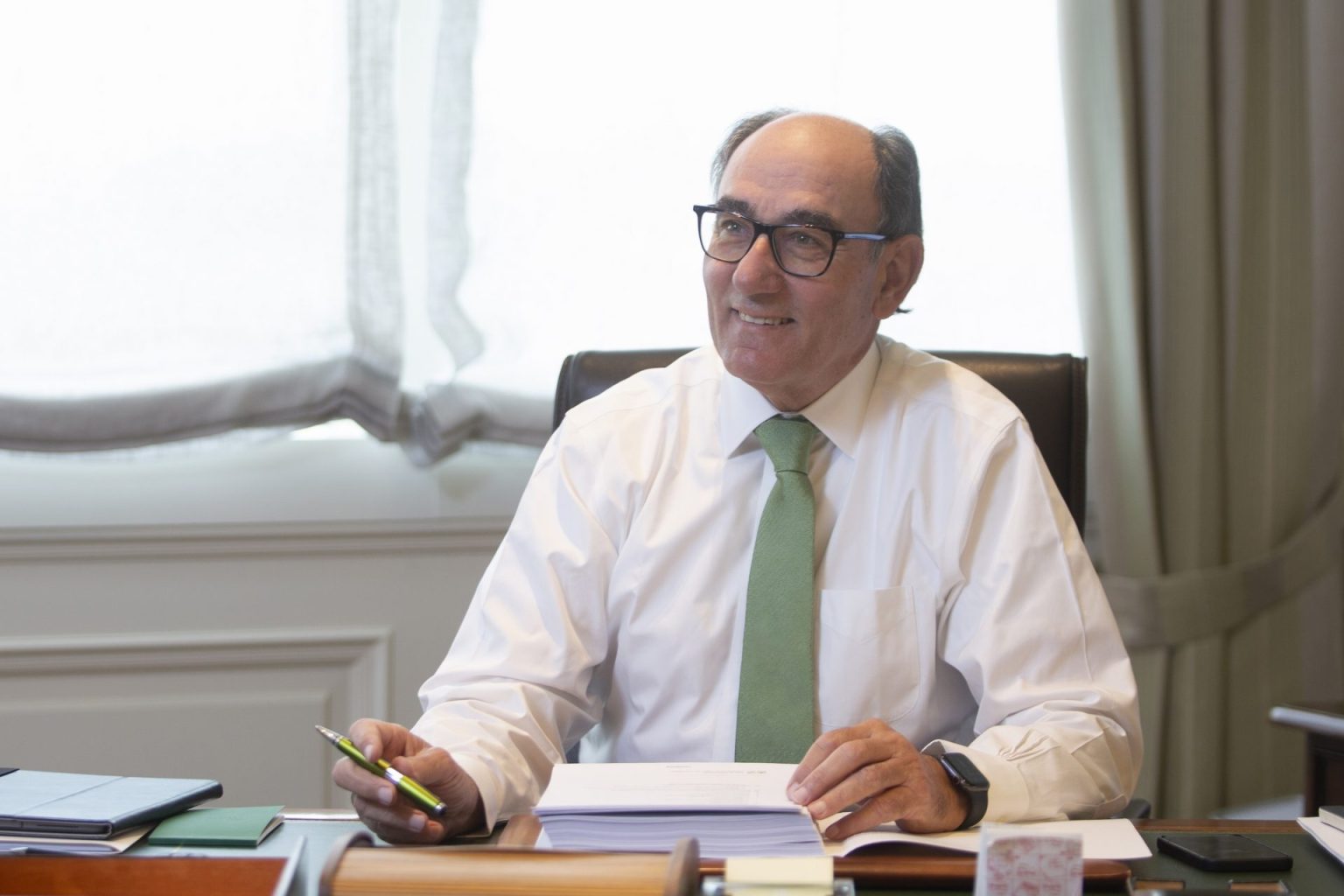 Galán invierte 5,86 millones en acciones de Iberdrola y refuerza su ...