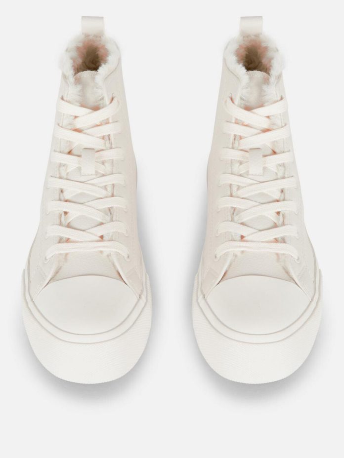 Las zapatillas con plataforma de Primark que parecen las Converse All ...