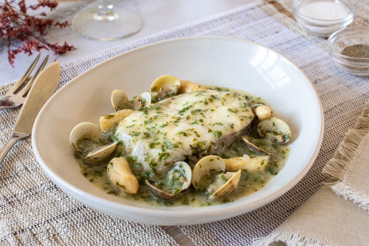 Receta de merluza en salsa verde, lleva el sabor del mar a tu mesa